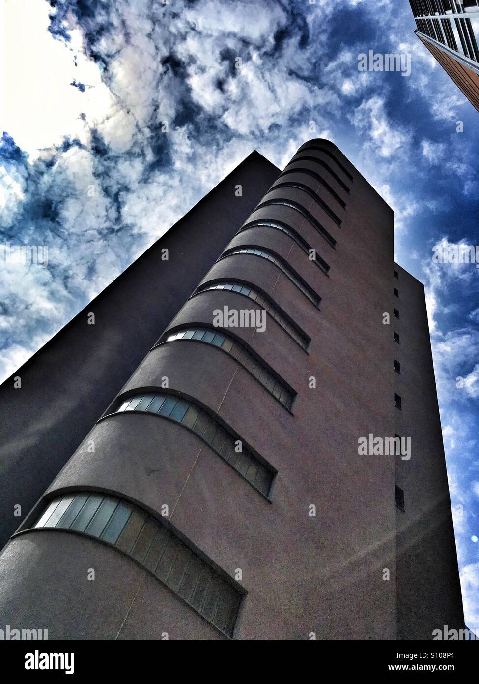 Leeds modern building hi-res stock photography and images - Alamy