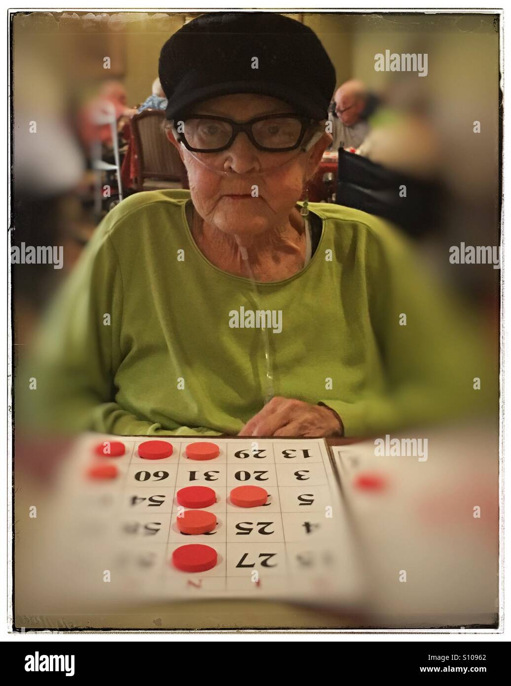 Playing bingo hi-res stock photography and images - Alamy
