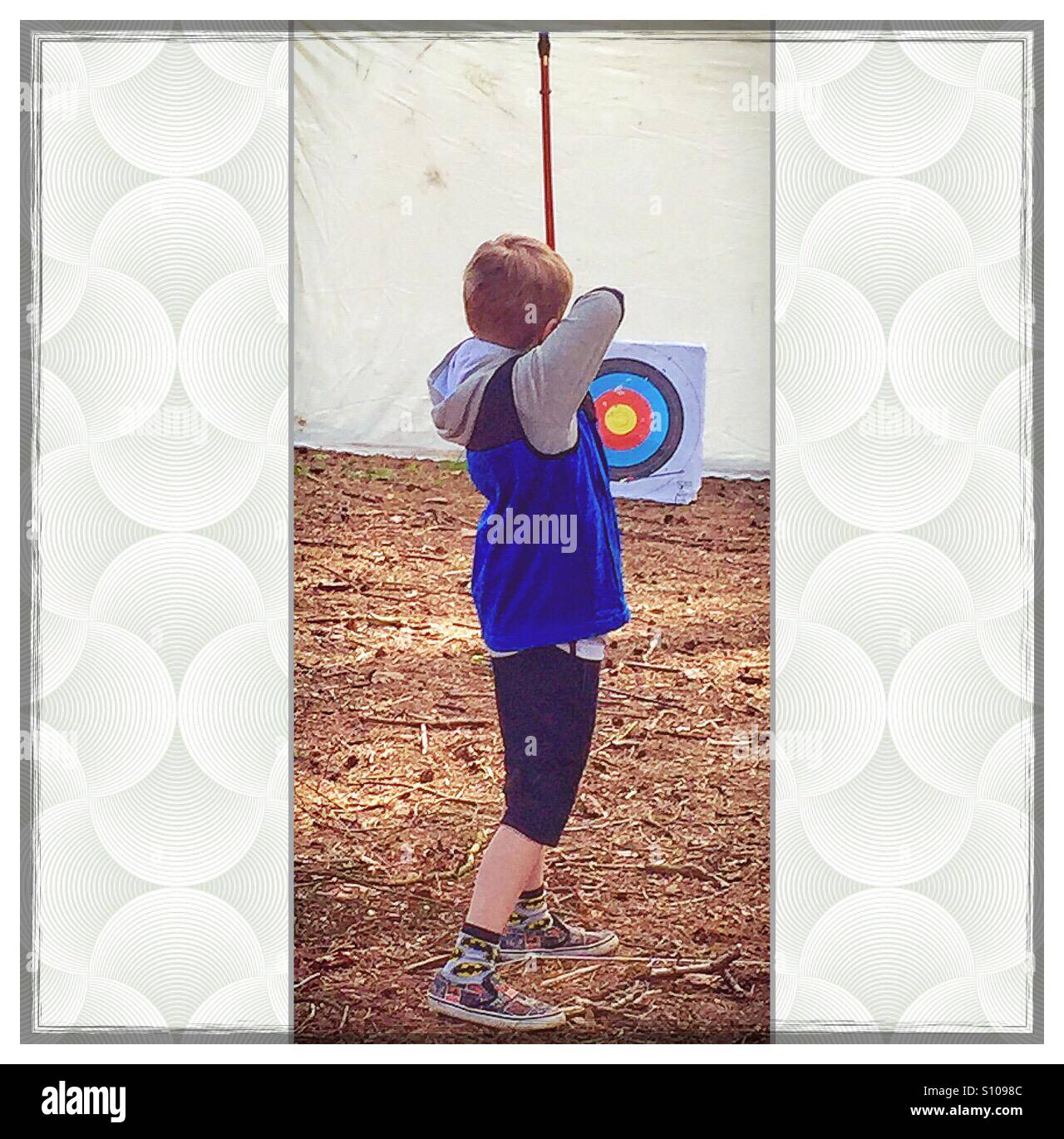 Boy archery hi-res stock photography and images - Alamy