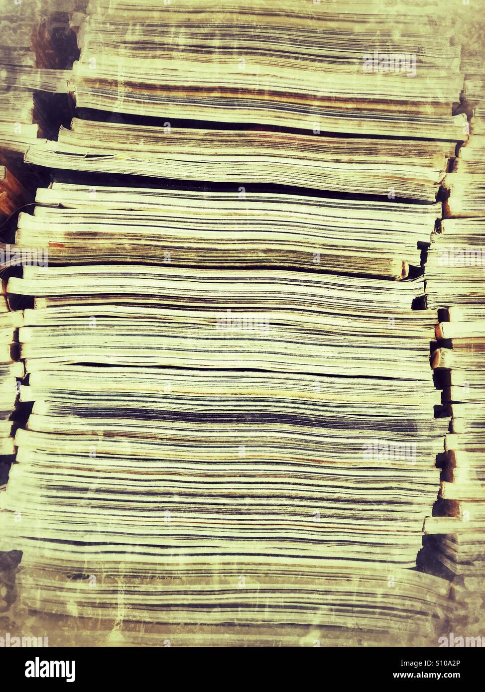 Magazines stack hi-res stock photography and images - Alamy