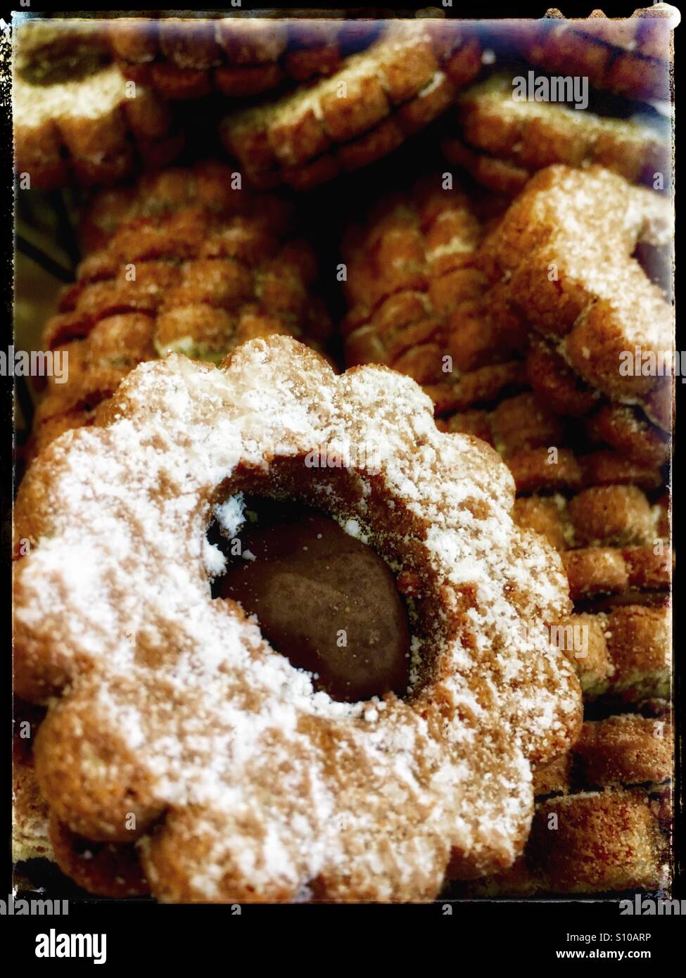 Chocolate Linzer Tart Stock Photo - Alamy