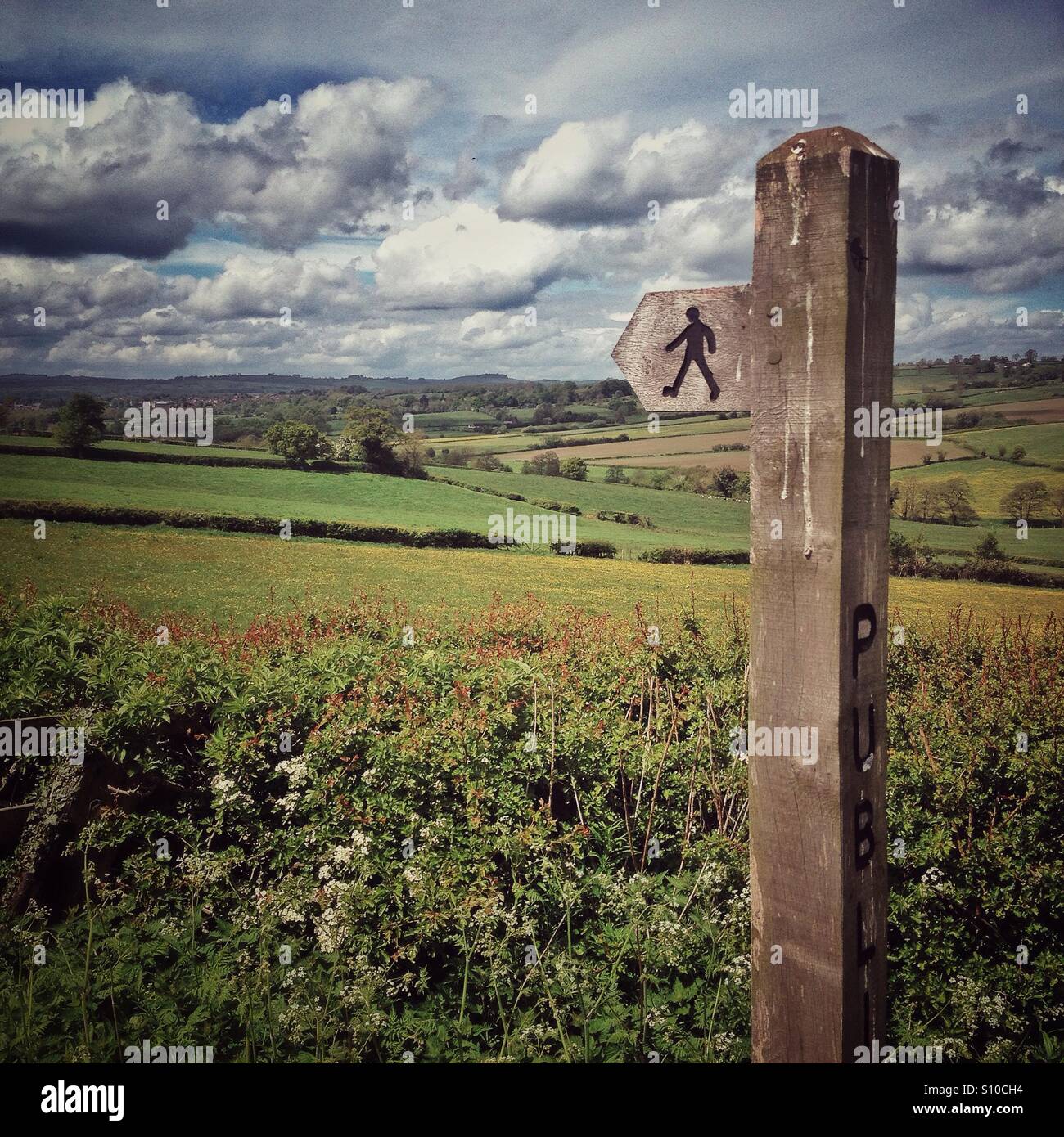 Public footpath sign in the Derbyshire UK countryside Stock Photo - Alamy