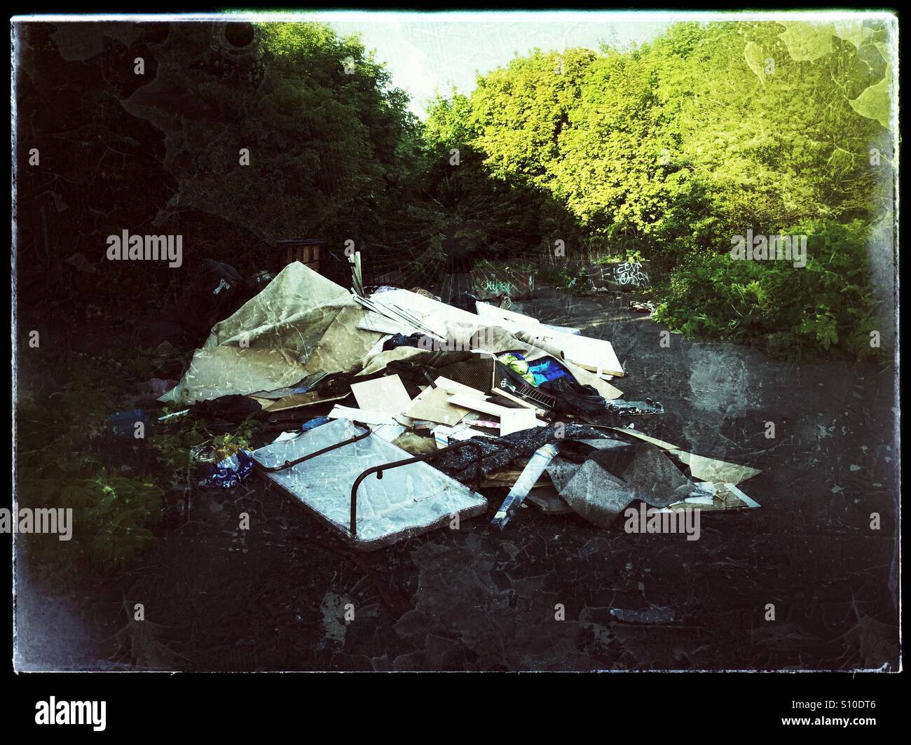 Fly tipping garbage hi-res stock photography and images - Alamy
