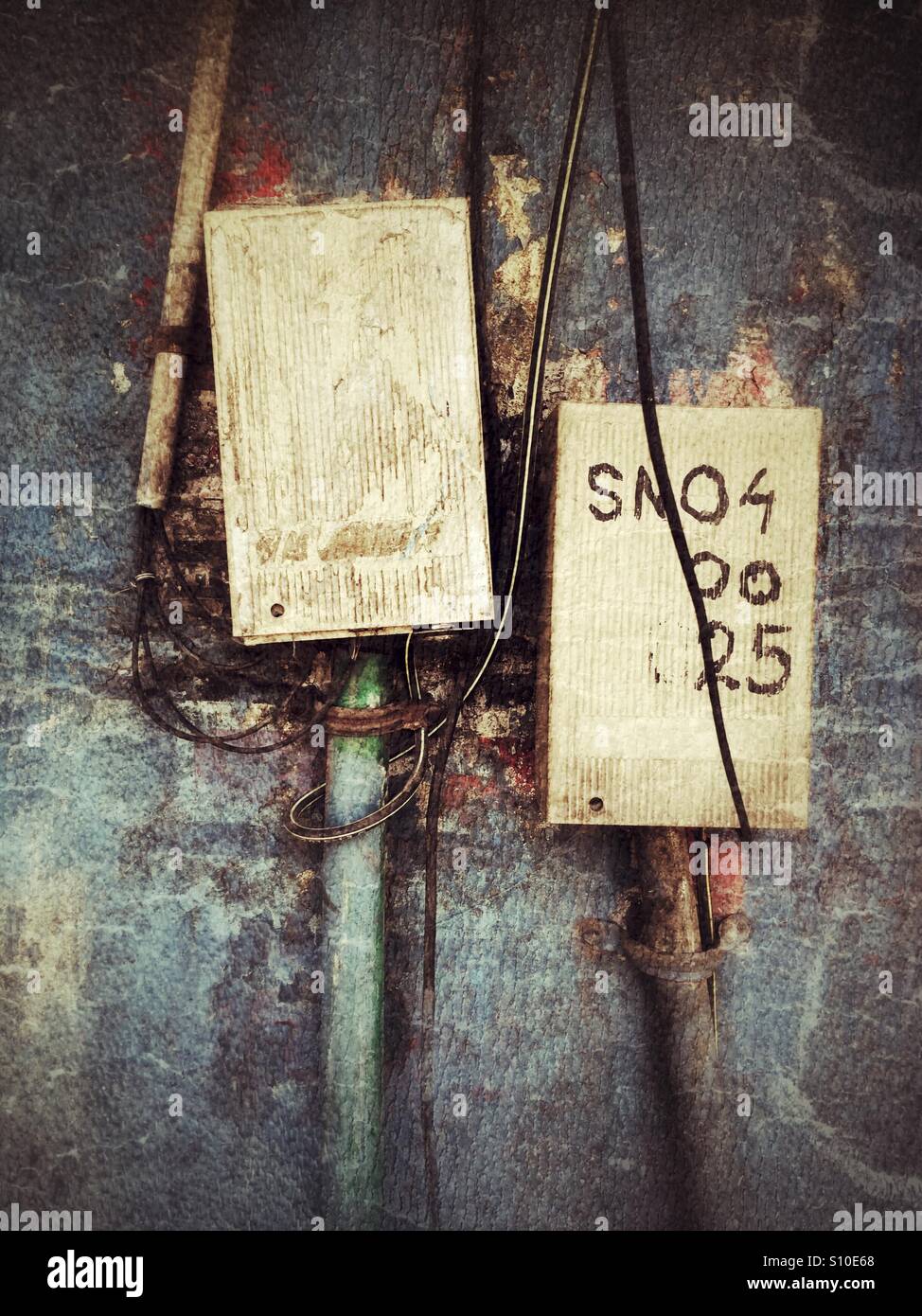 Loose Wires Stock Photos & Loose Wires Stock Images - Alamy