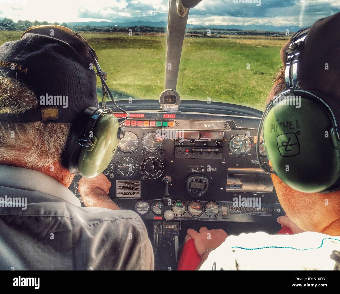 Cockpit pilot plane view hi-res stock photography and images - Alamy