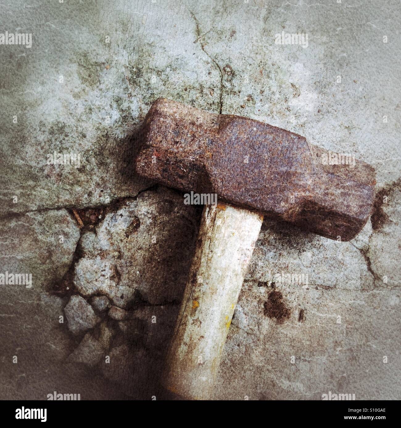 Crack hammer hi-res stock photography and images - Alamy