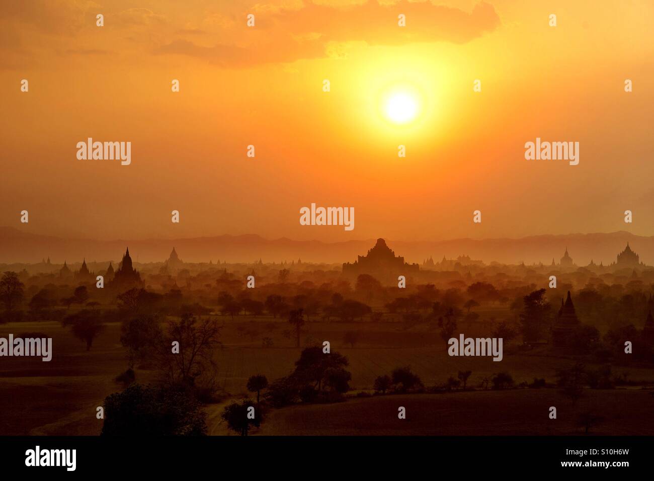 Bagan valley of temples hi-res stock photography and images - Alamy