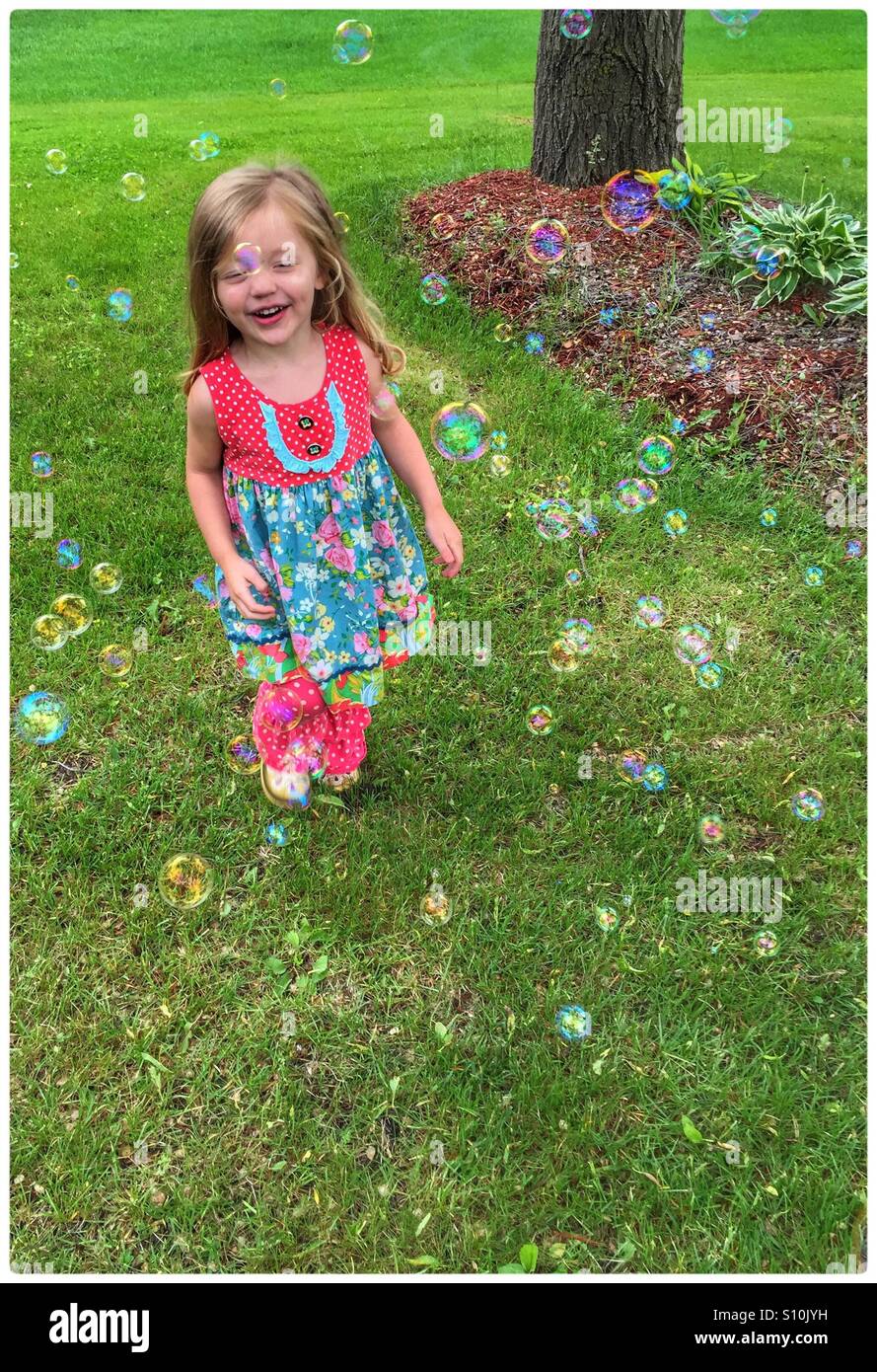 Little bubbles hi-res stock photography and images - Alamy