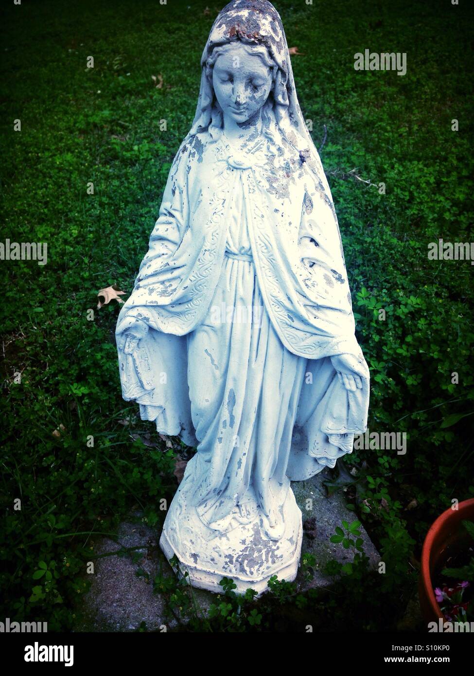 Holy mary pose hi-res stock photography and images - Alamy
