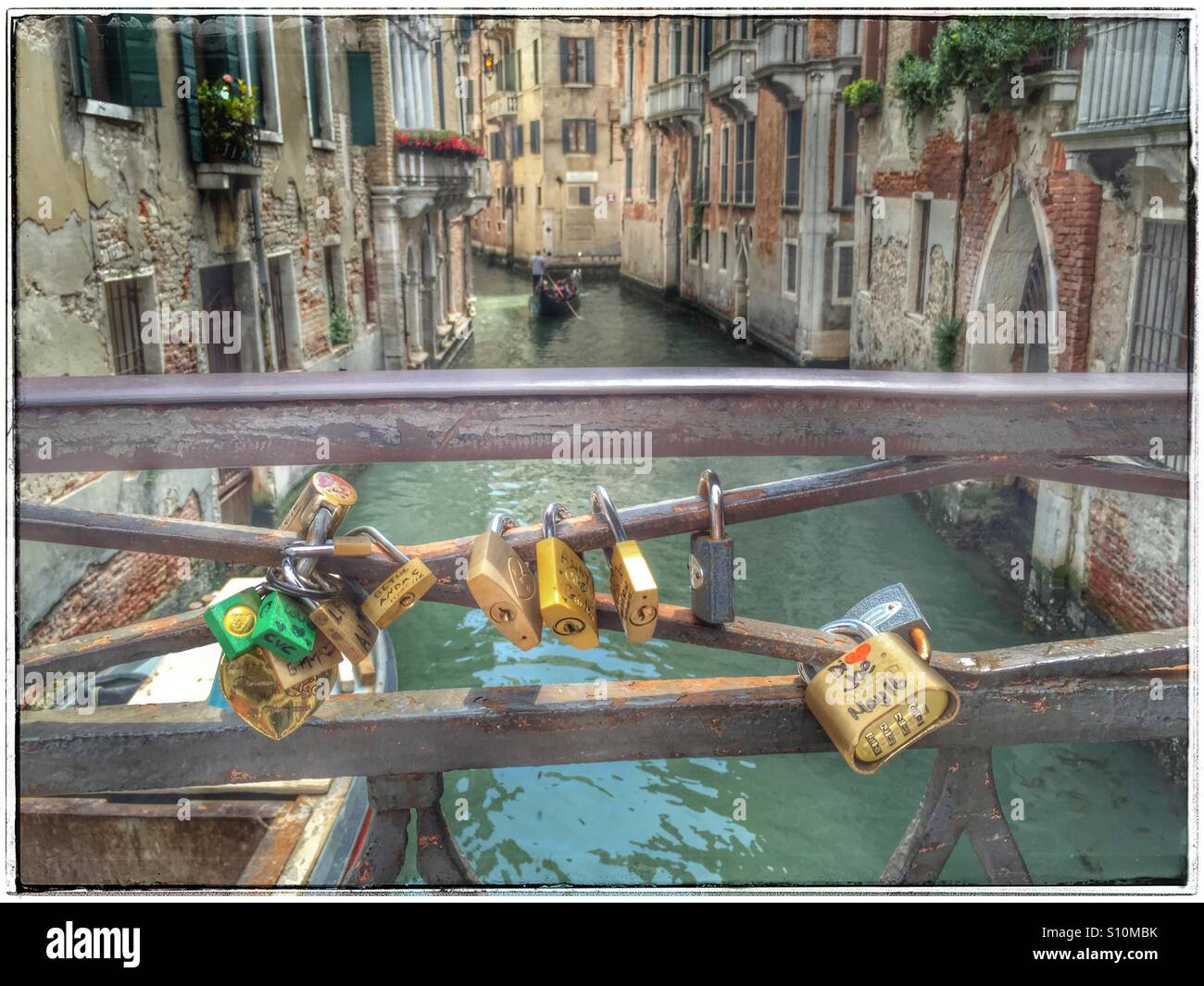 Love locks venice hi-res stock photography and images - Alamy