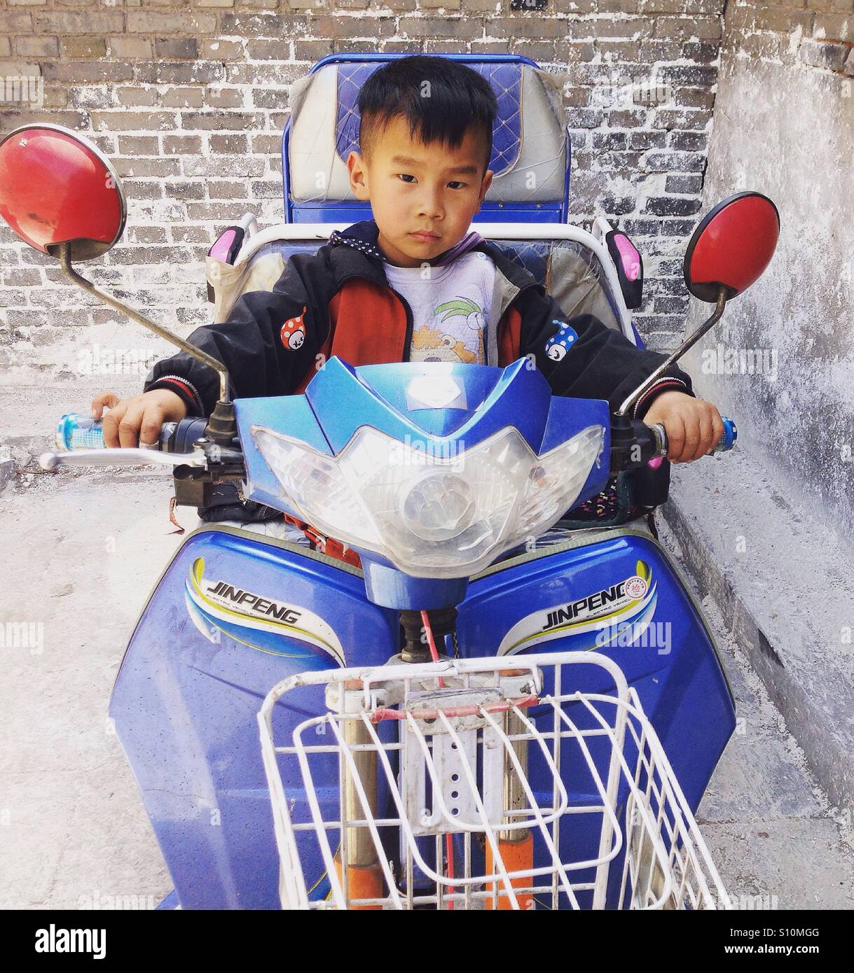 Chinese boy hi-res stock photography and images - Alamy