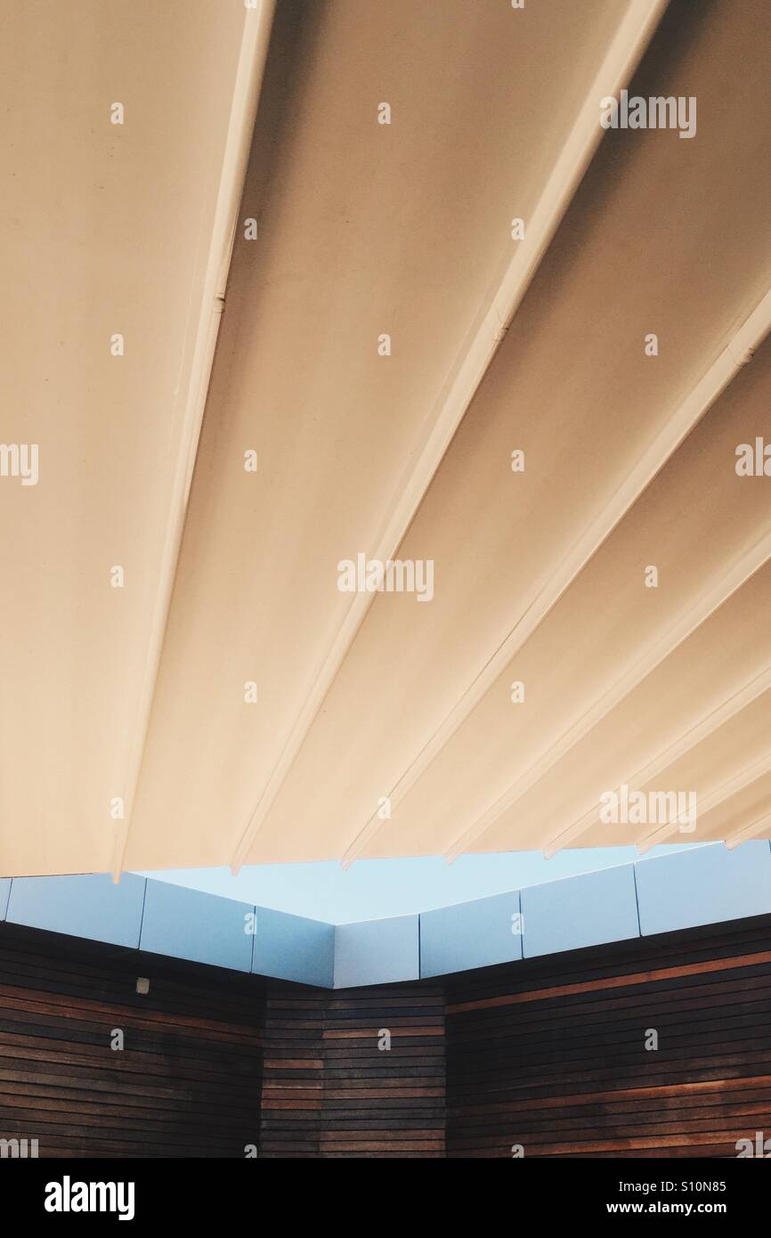 Architecture lines hi-res stock photography and images - Alamy