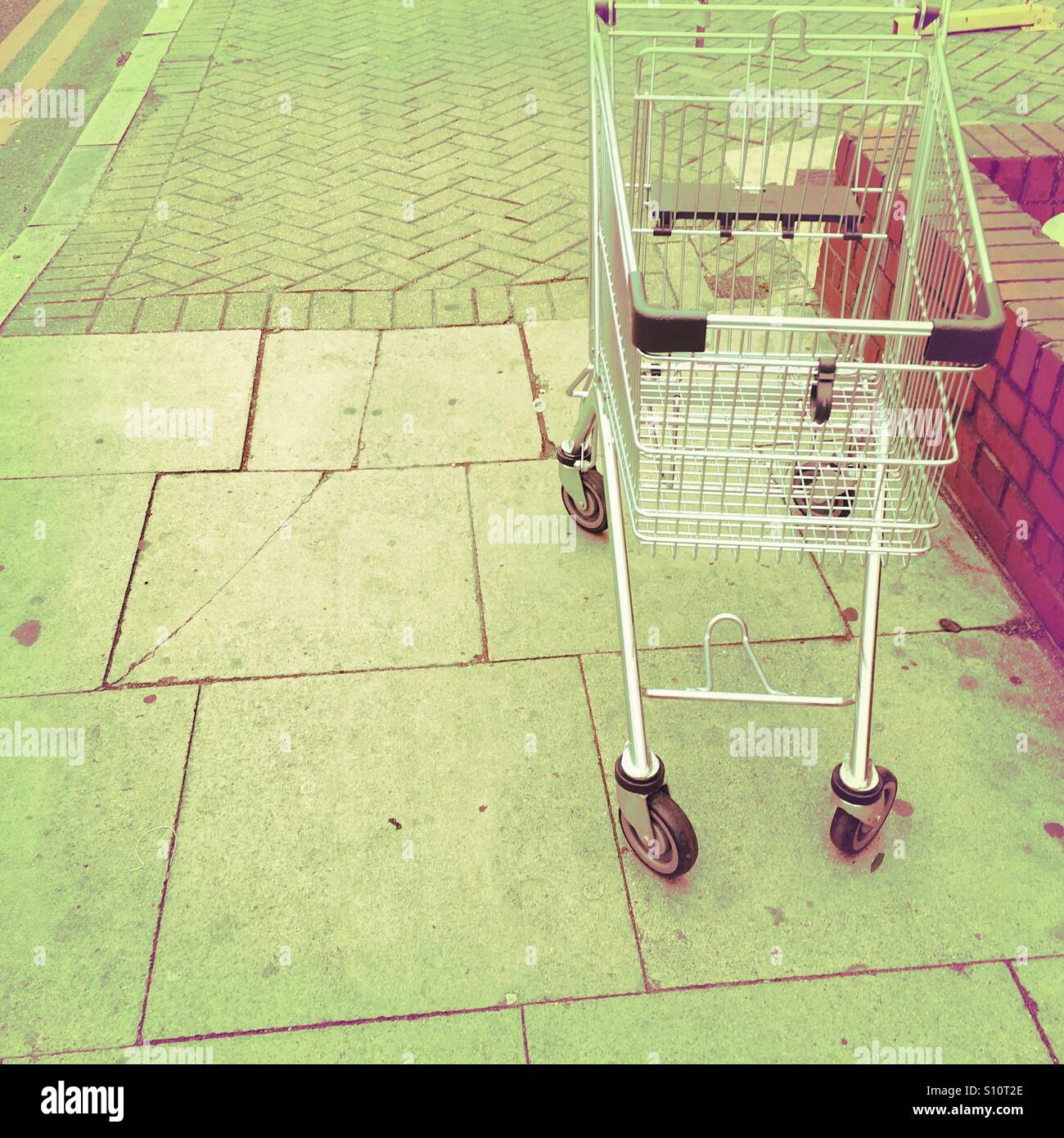 Broken shopping trolley hi-res stock photography and images - Alamy