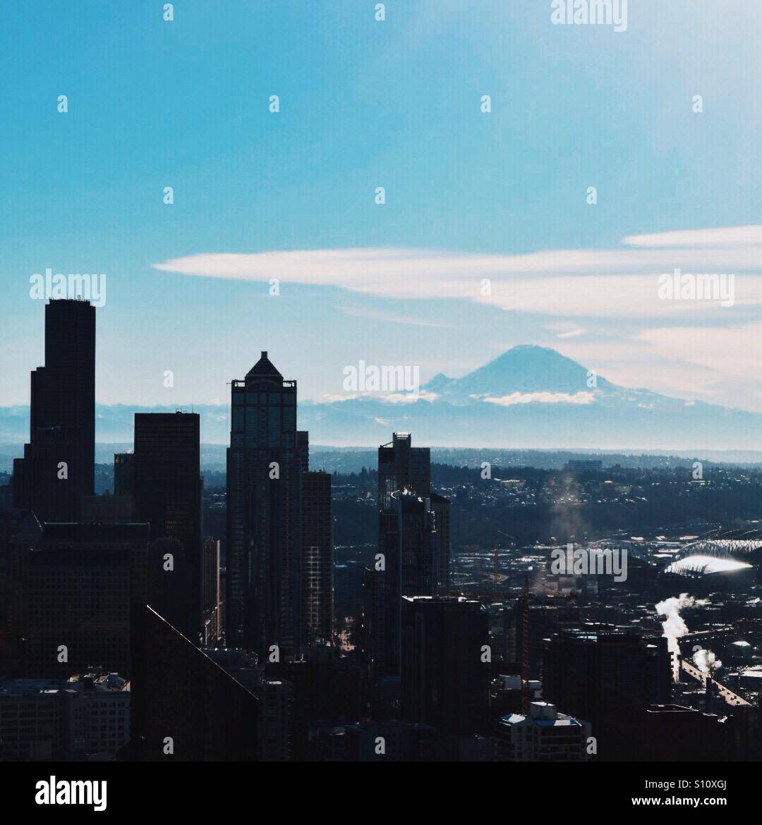 Seattle mountain hi-res stock photography and images - Alamy