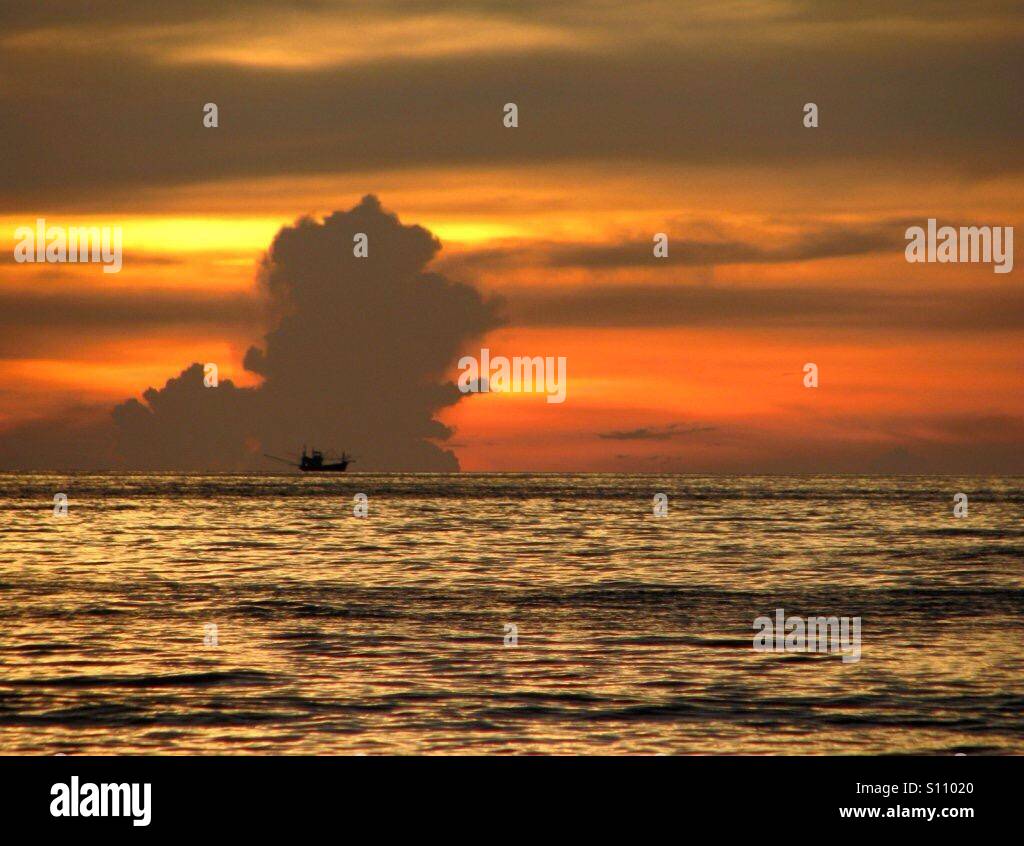 Crazy sunset hi-res stock photography and images - Alamy