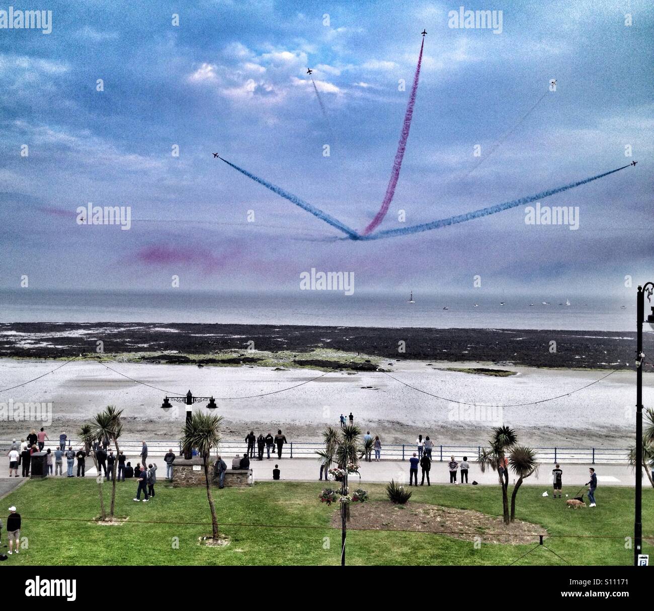Red arrows, starburst, Isle of Man Stock Photo - Alamy