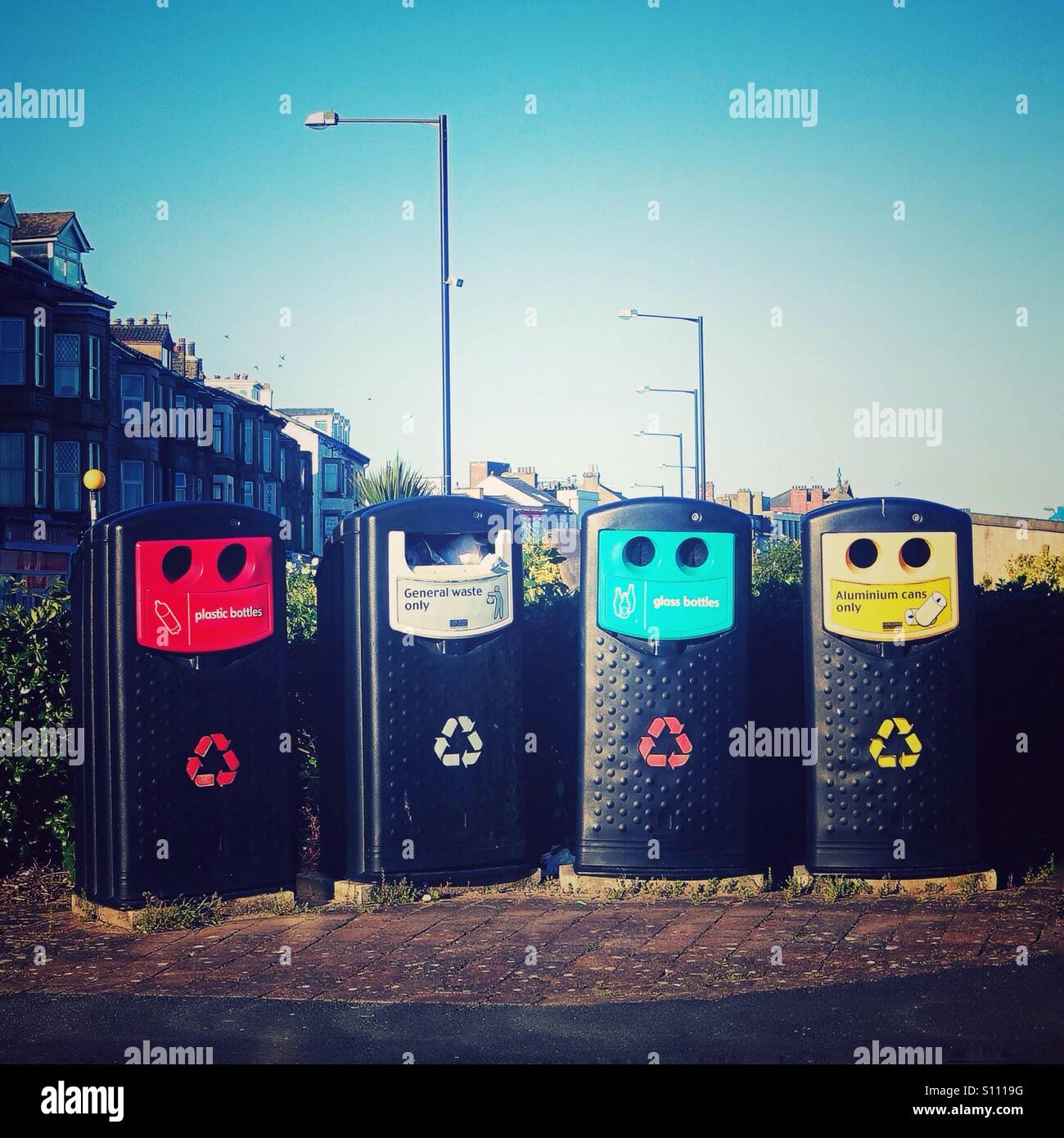 Recycling character hi-res stock photography and images - Alamy