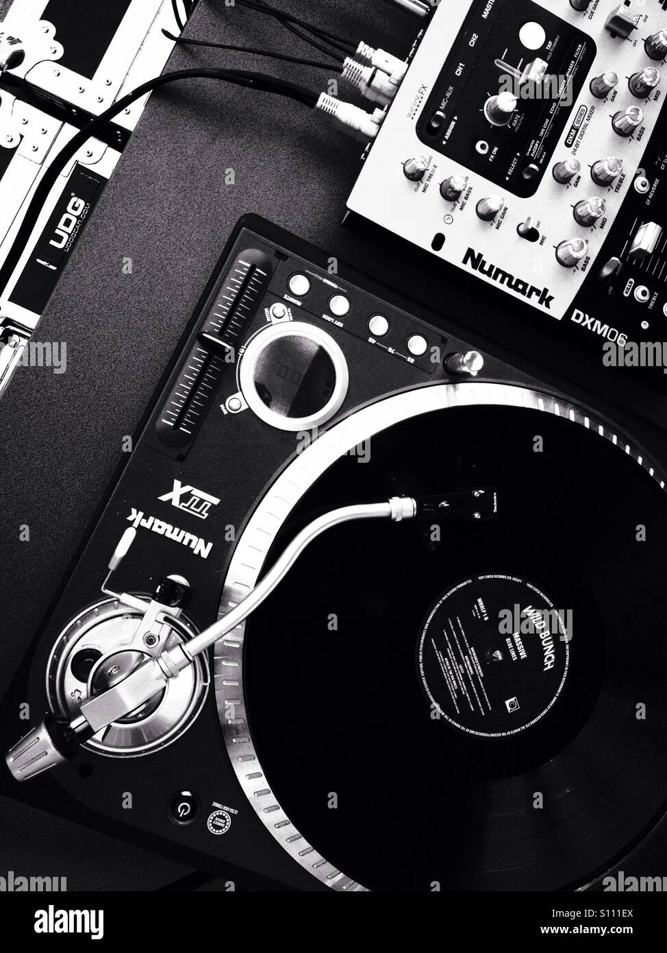 Dj equipment hi-res stock photography and images - Alamy