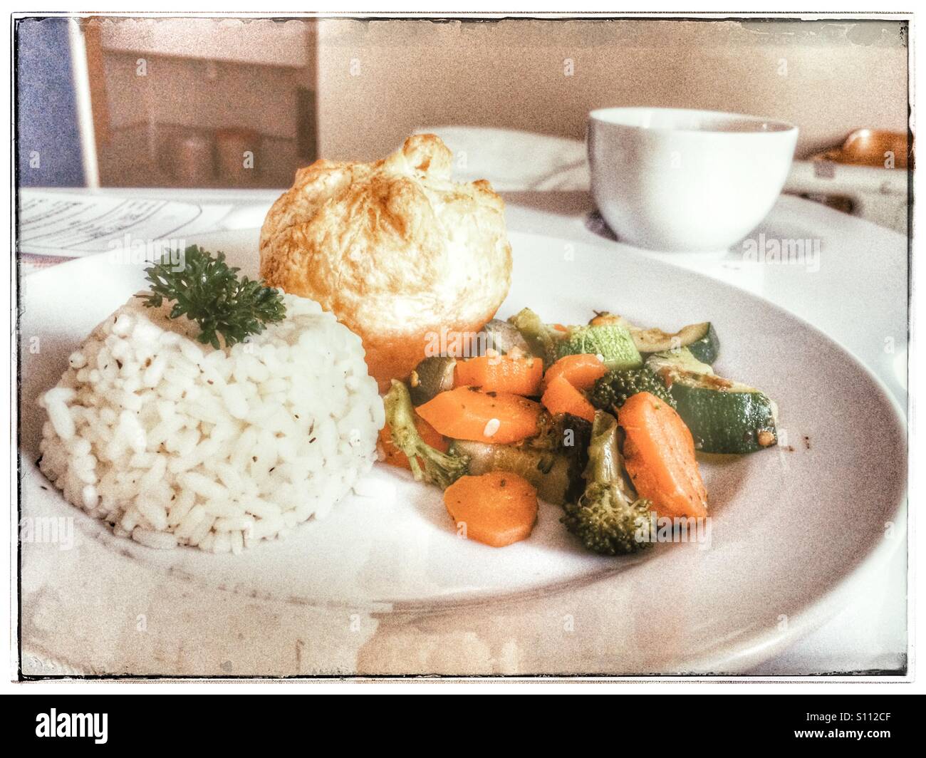 Hospital food tray hi-res stock photography and images - Alamy
