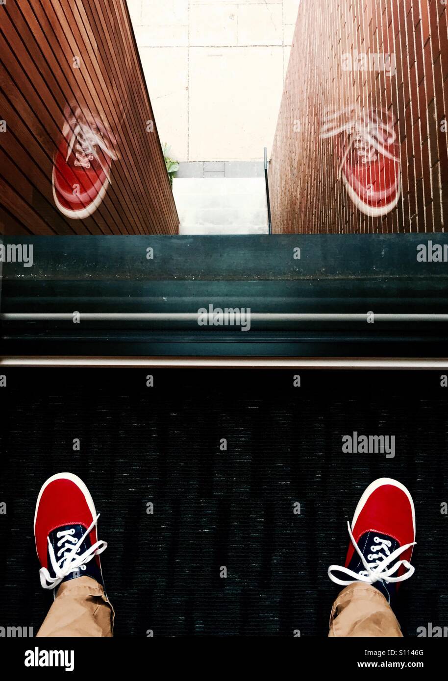 Reflection windows hi-res stock photography and images - Alamy