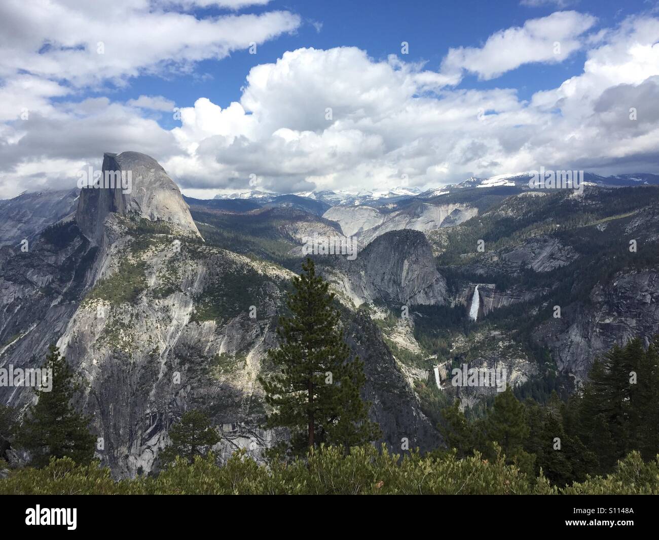 Yosemite national park half dome Stock Photo - Alamy