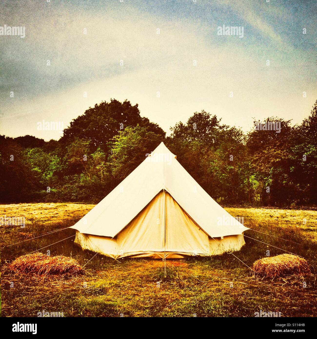 Bell tent stars hi-res stock photography and images - Alamy