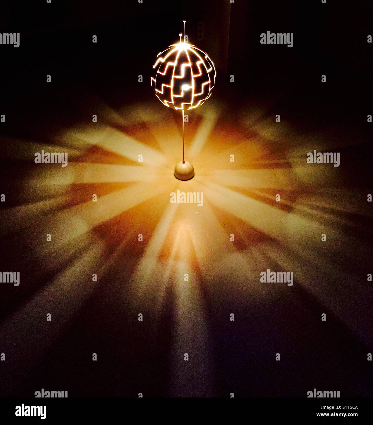 Sphere lamp hi-res stock photography and images - Alamy