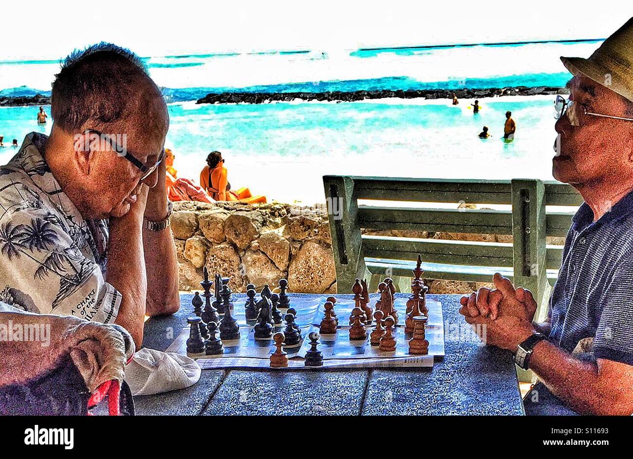 Chess players in Waikiki Stock Photo - Alamy