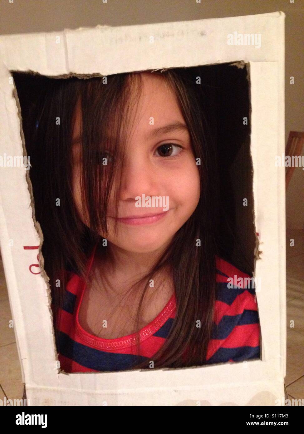 Playing in cardboard box hi-res stock photography and images - Alamy