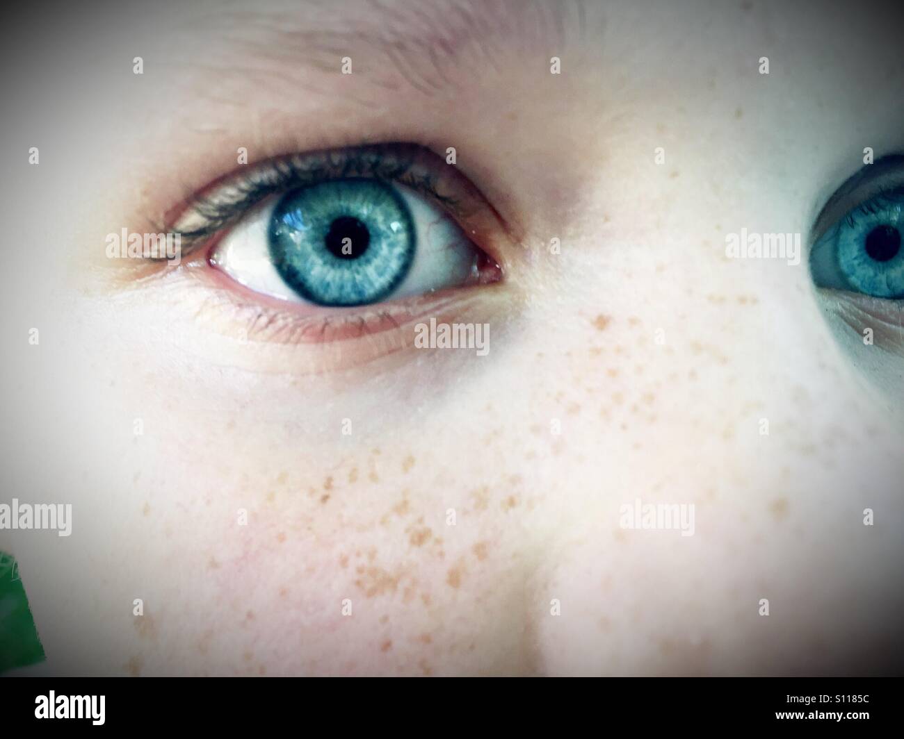 Blue eyes eyes hi-res stock photography and images - Alamy