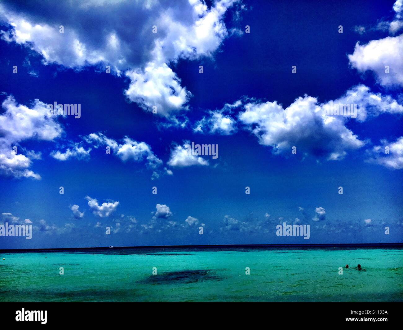 Foreign beauty hi-res stock photography and images - Alamy
