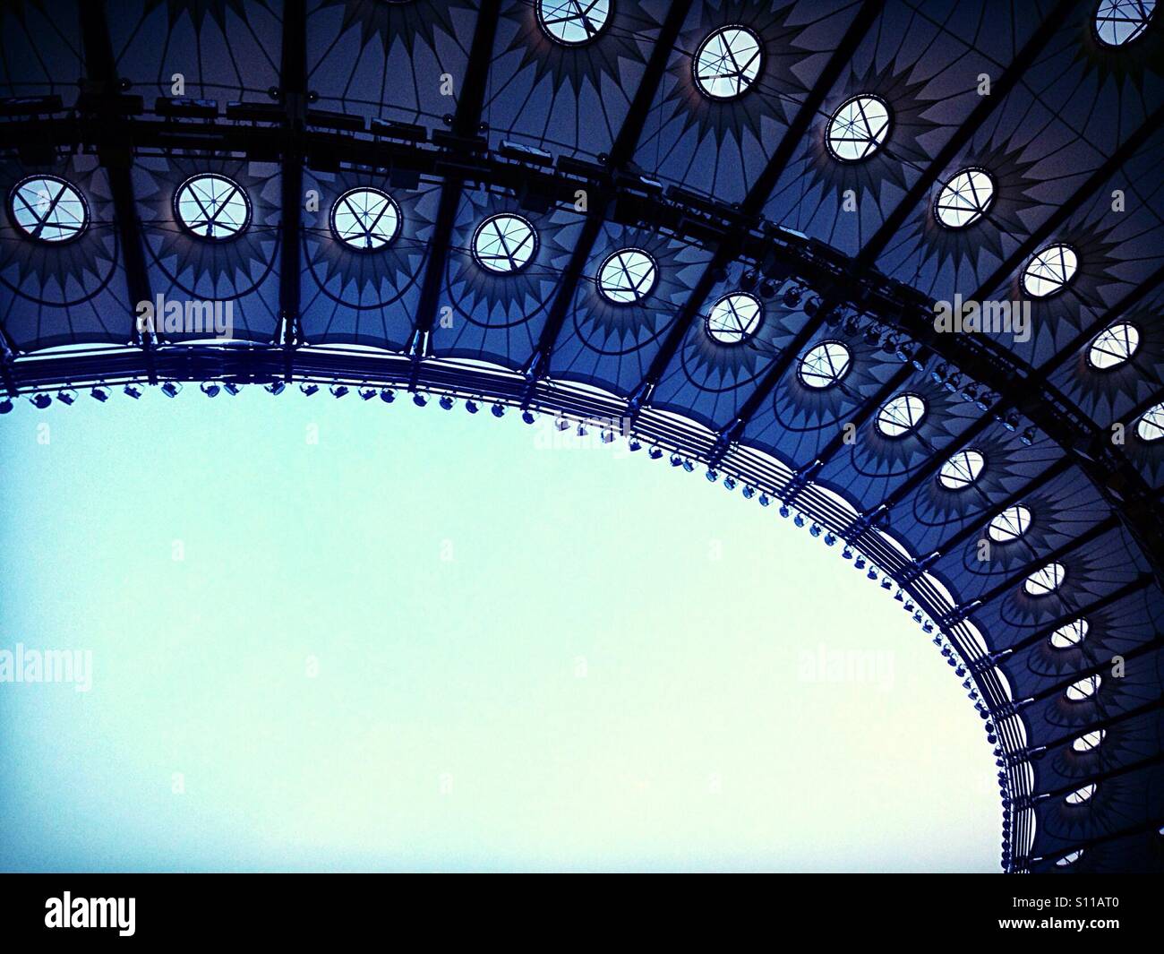 Stadium roof hi-res stock photography and images - Alamy