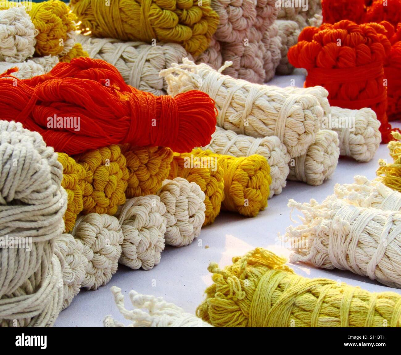 Colour threads hi-res stock photography and images - Alamy