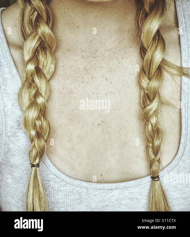 Two plaits store