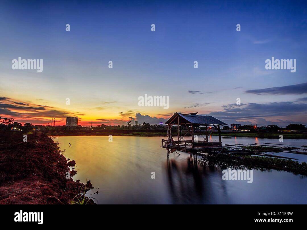 Sunrise and sunset today hi-res stock photography and images - Alamy