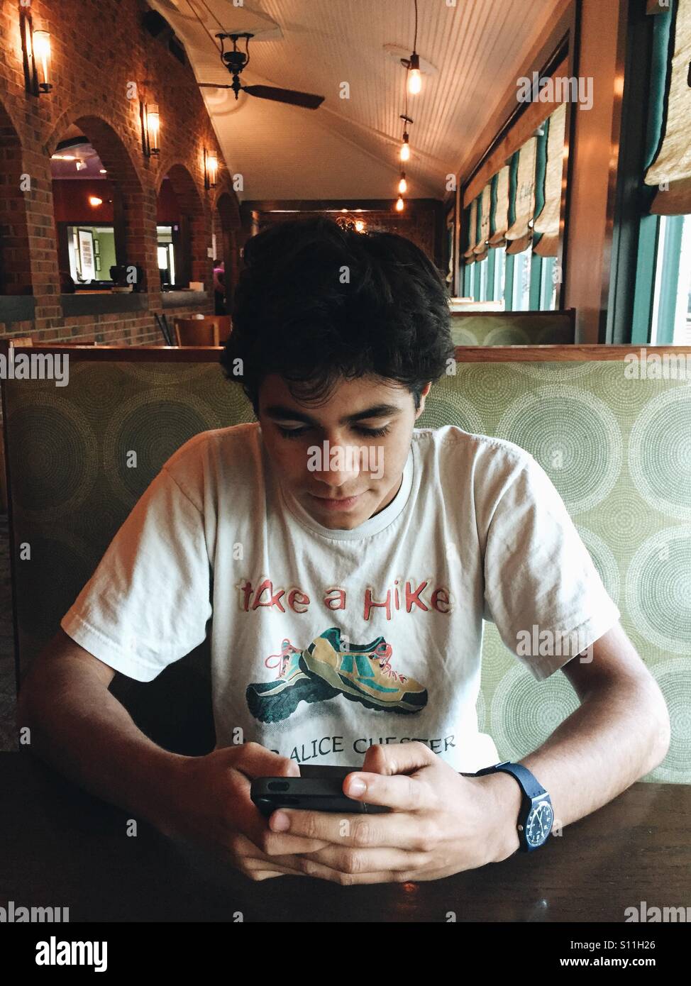 Guy scrolling hi-res stock photography and images - Alamy