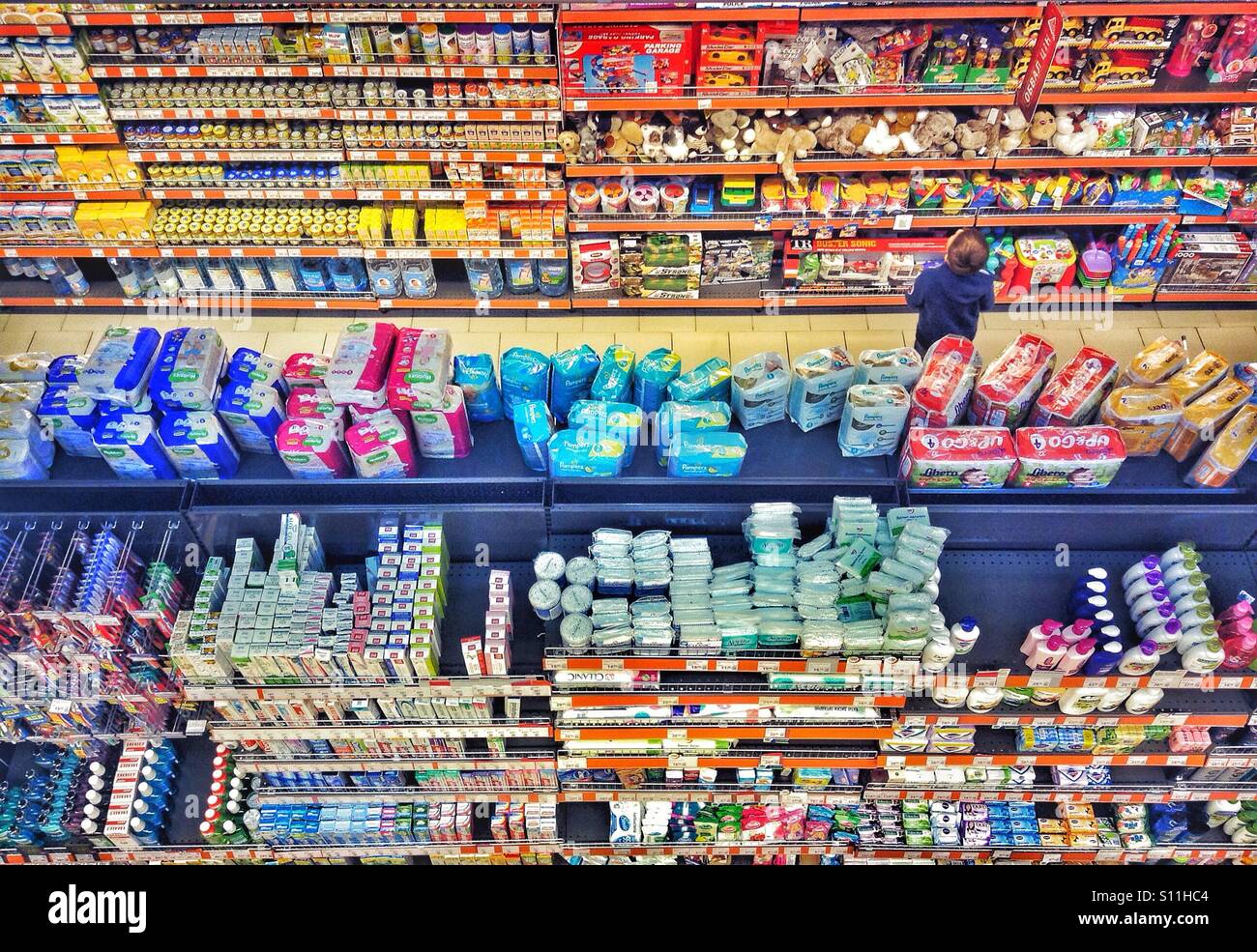 Supermarket Shelves High Resolution Stock Photography and Images - Alamy