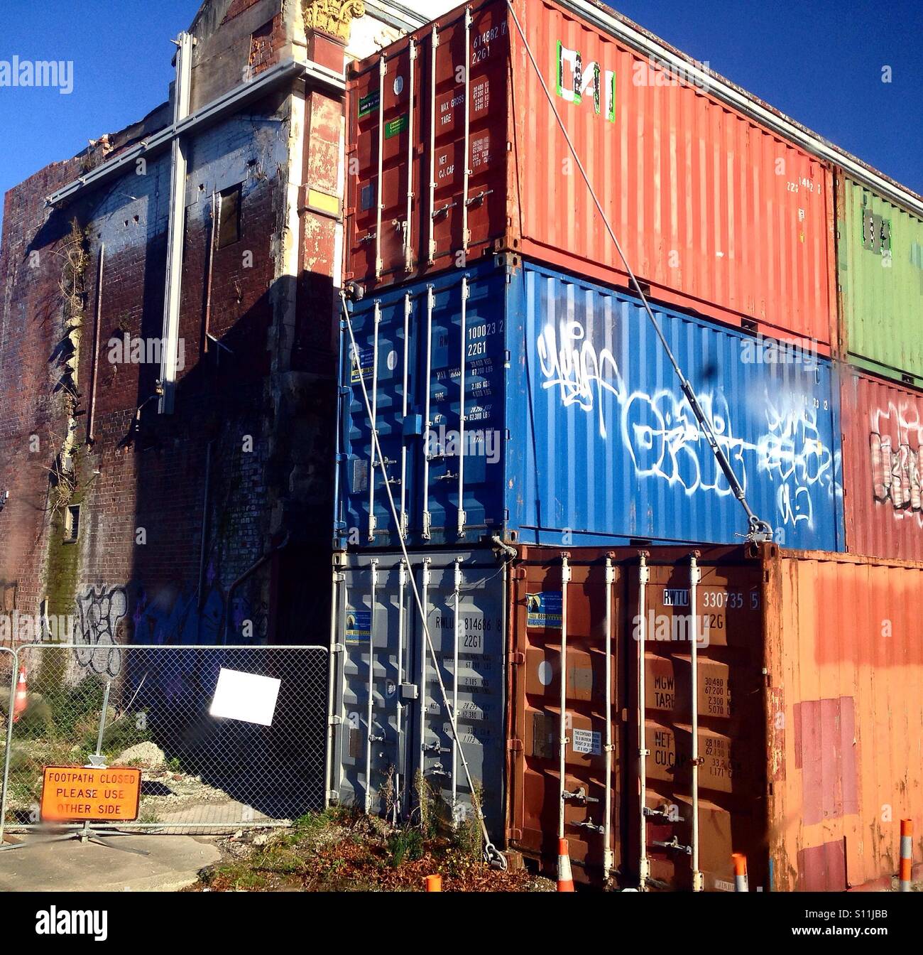 Shipping container graffiti hi-res stock photography and images - Alamy
