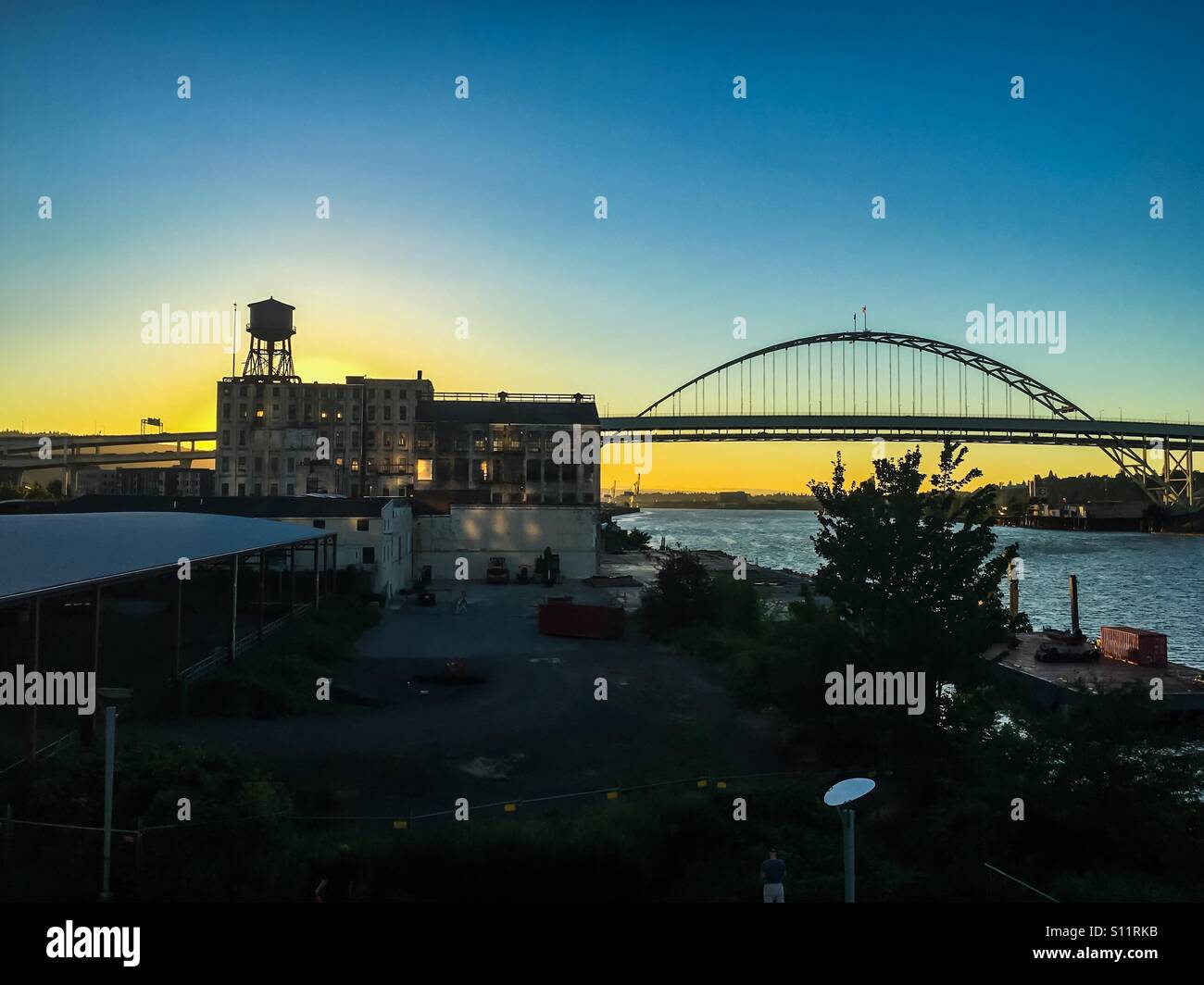 Portland bridge hi-res stock photography and images - Alamy