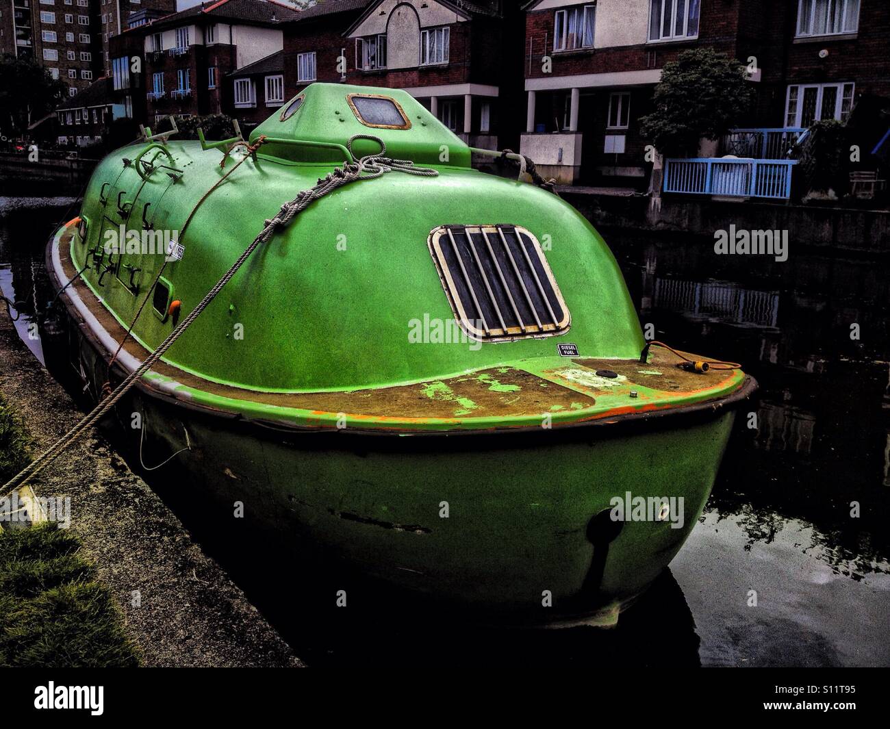 Strange boat on the Regents Canal Stock Photo - Alamy