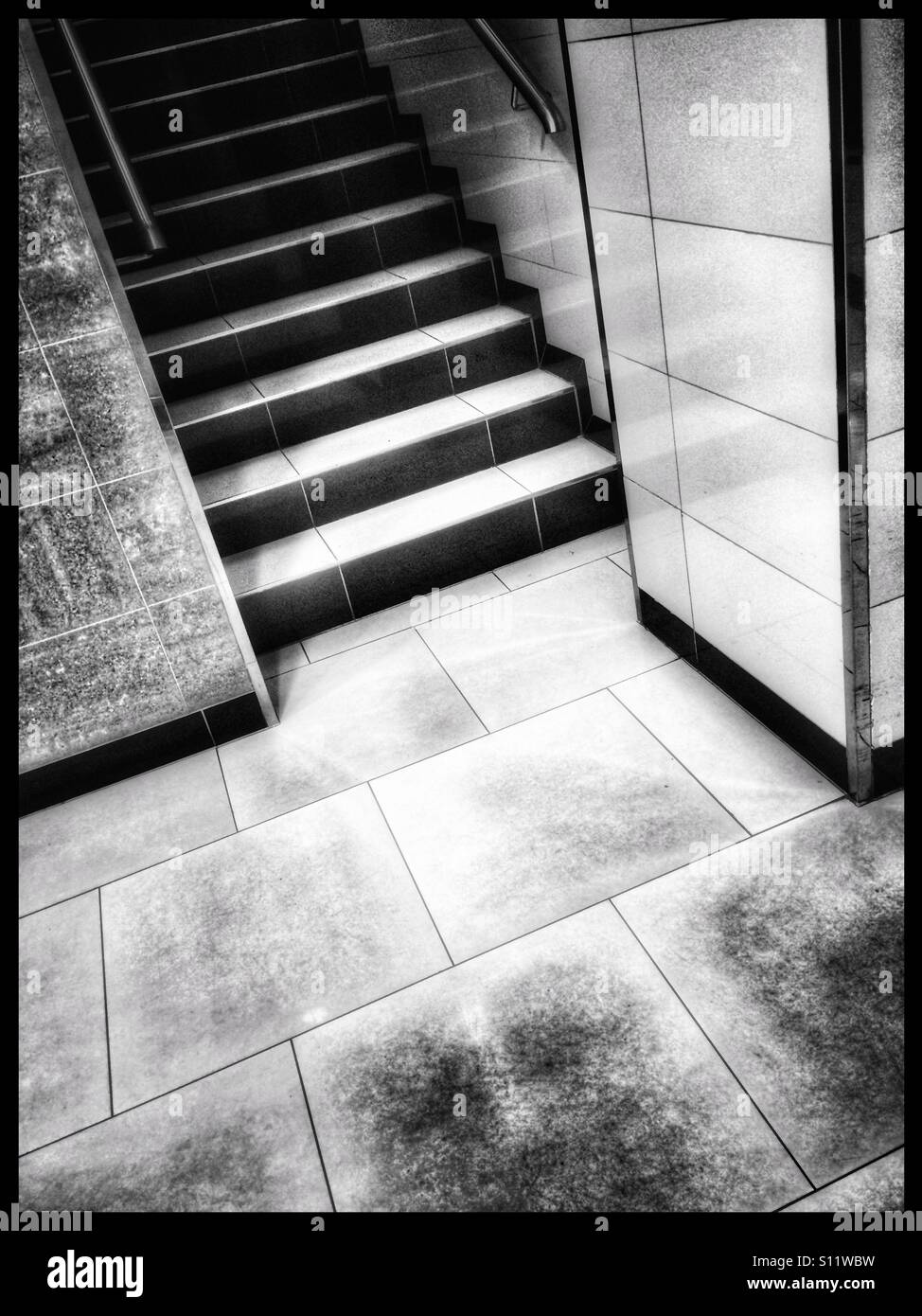 Stairs with tiles hi-res stock photography and images - Alamy