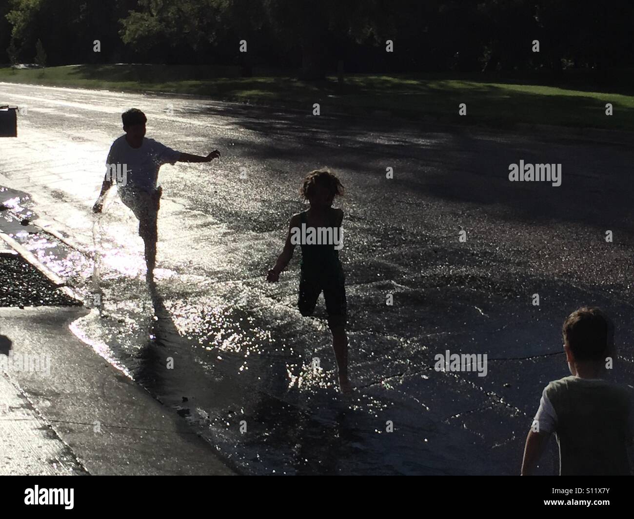 Rain street splash hi-res stock photography and images - Alamy