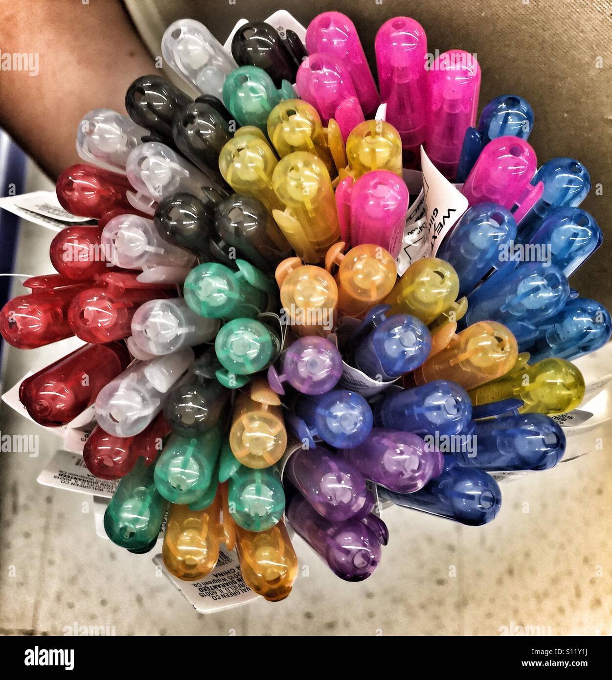 Red And Blue Pens High Resolution Stock Photography and Images - Alamy