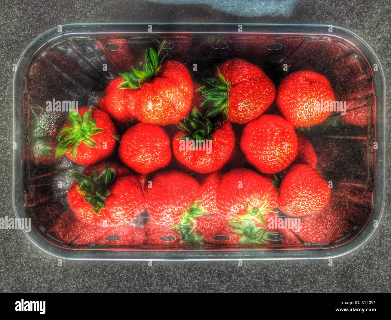 Plastic punnet hi-res stock photography and images - Alamy
