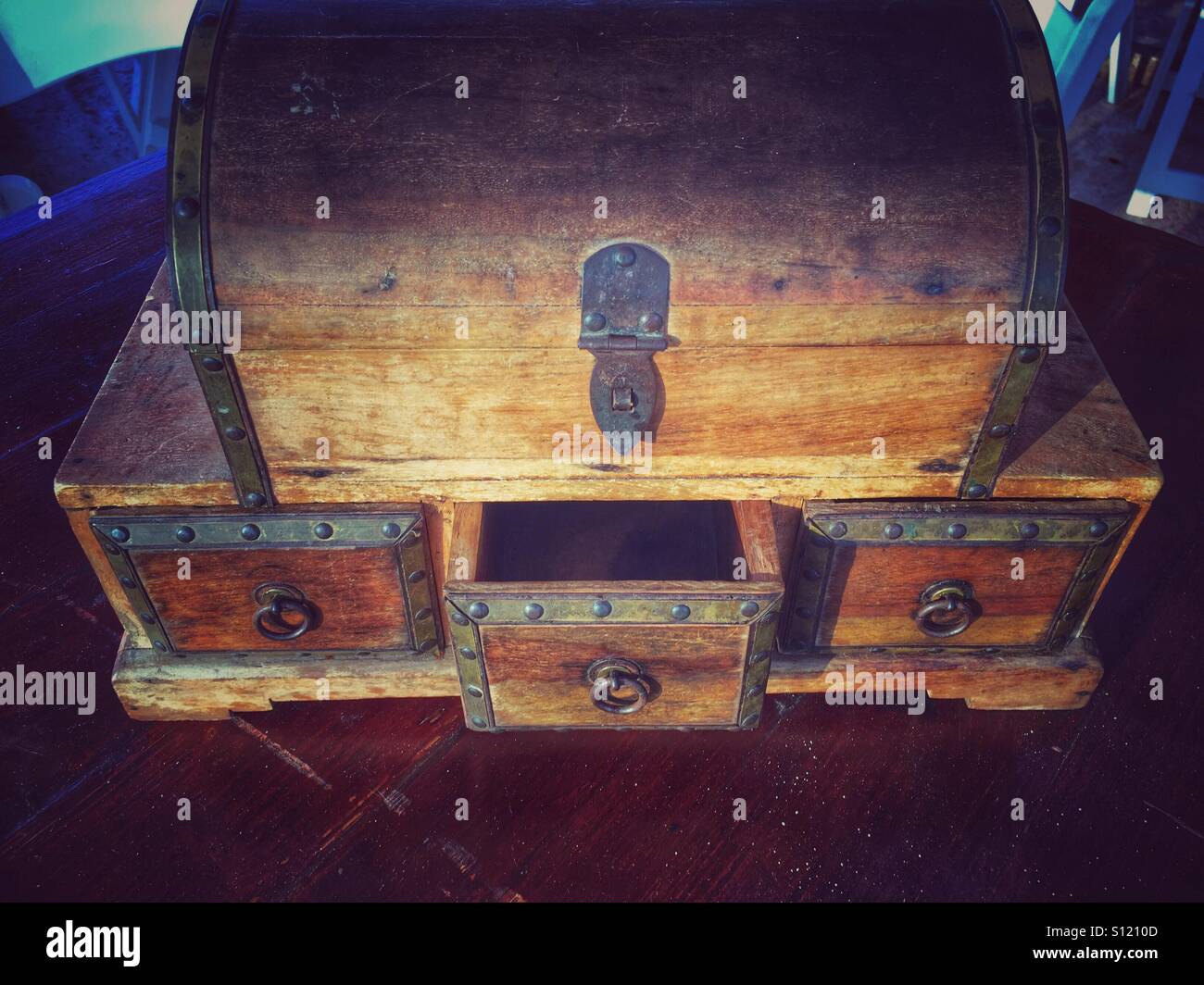 Vintage old wooden cashier box with middle drawer open Stock Photo - Alamy