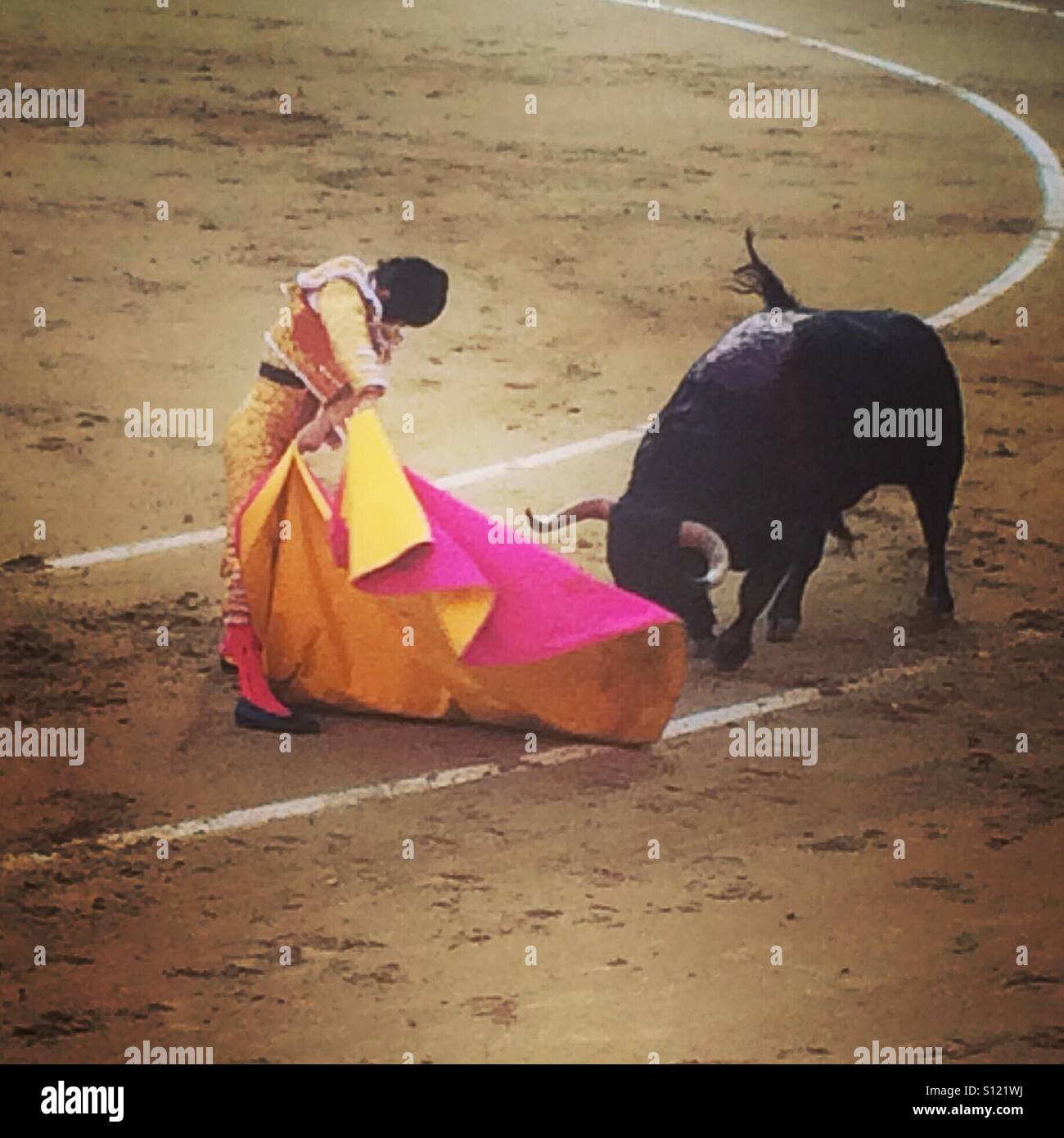 Bull and matador hi-res stock photography and images - Alamy