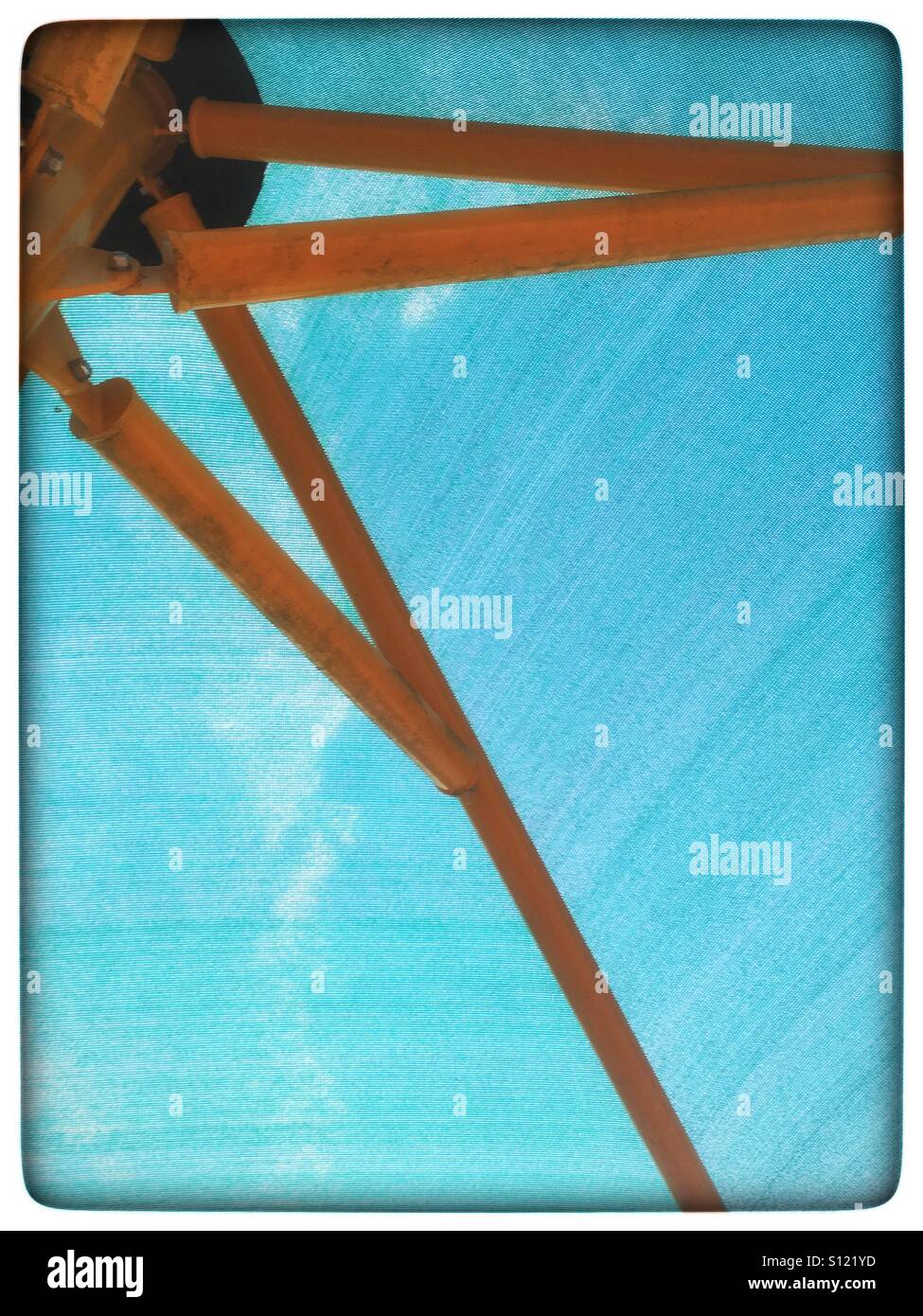 Umbrella frame hi-res stock photography and images - Alamy