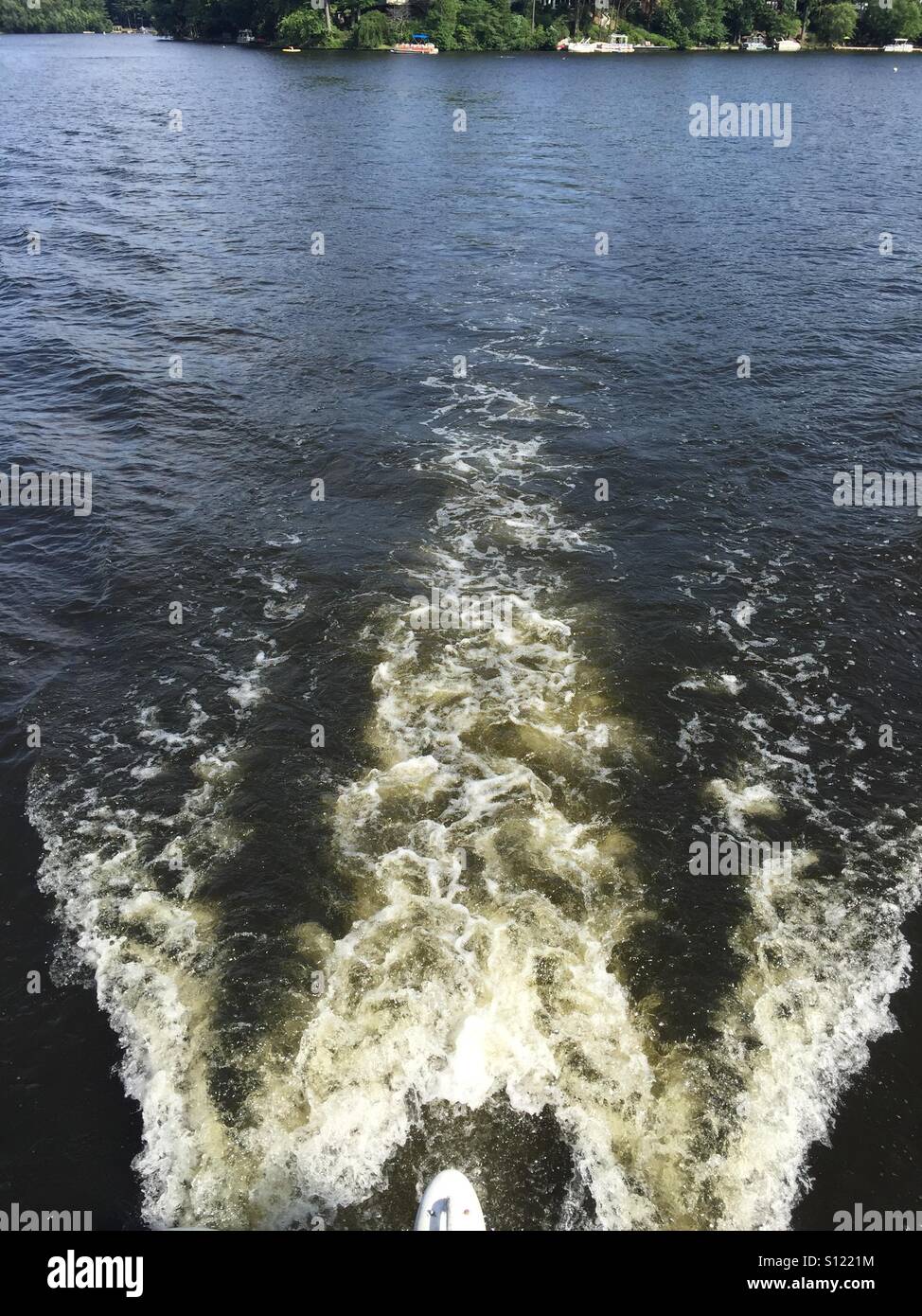 Wave wake blue water sky hi-res stock photography and images - Alamy