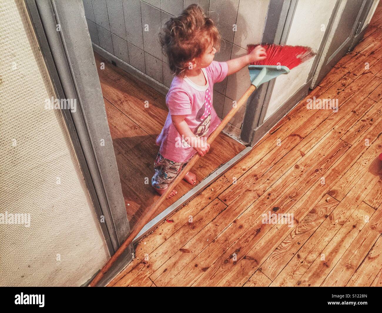 Children cleaning house hi-res stock photography and images - Alamy