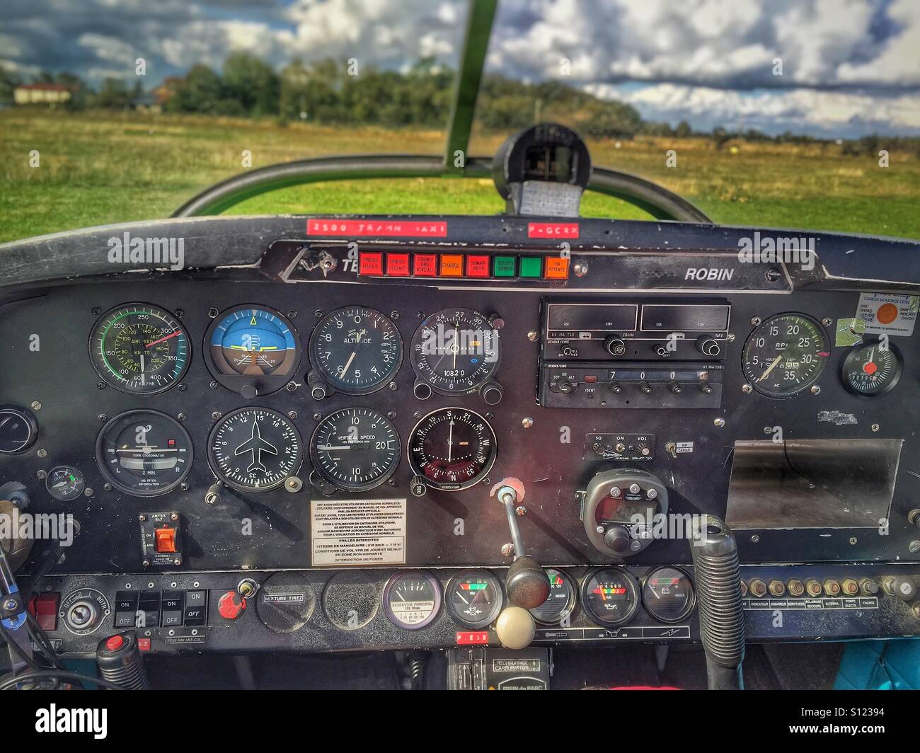 Small plane cockpit hi-res stock photography and images - Alamy